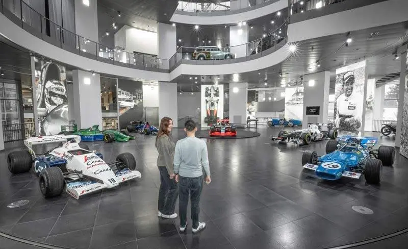 Altas prestaciones en el Museo Audi Mobile